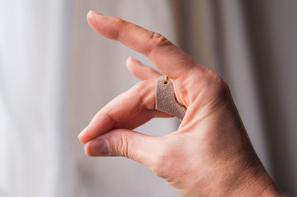 How to make a palm thimble